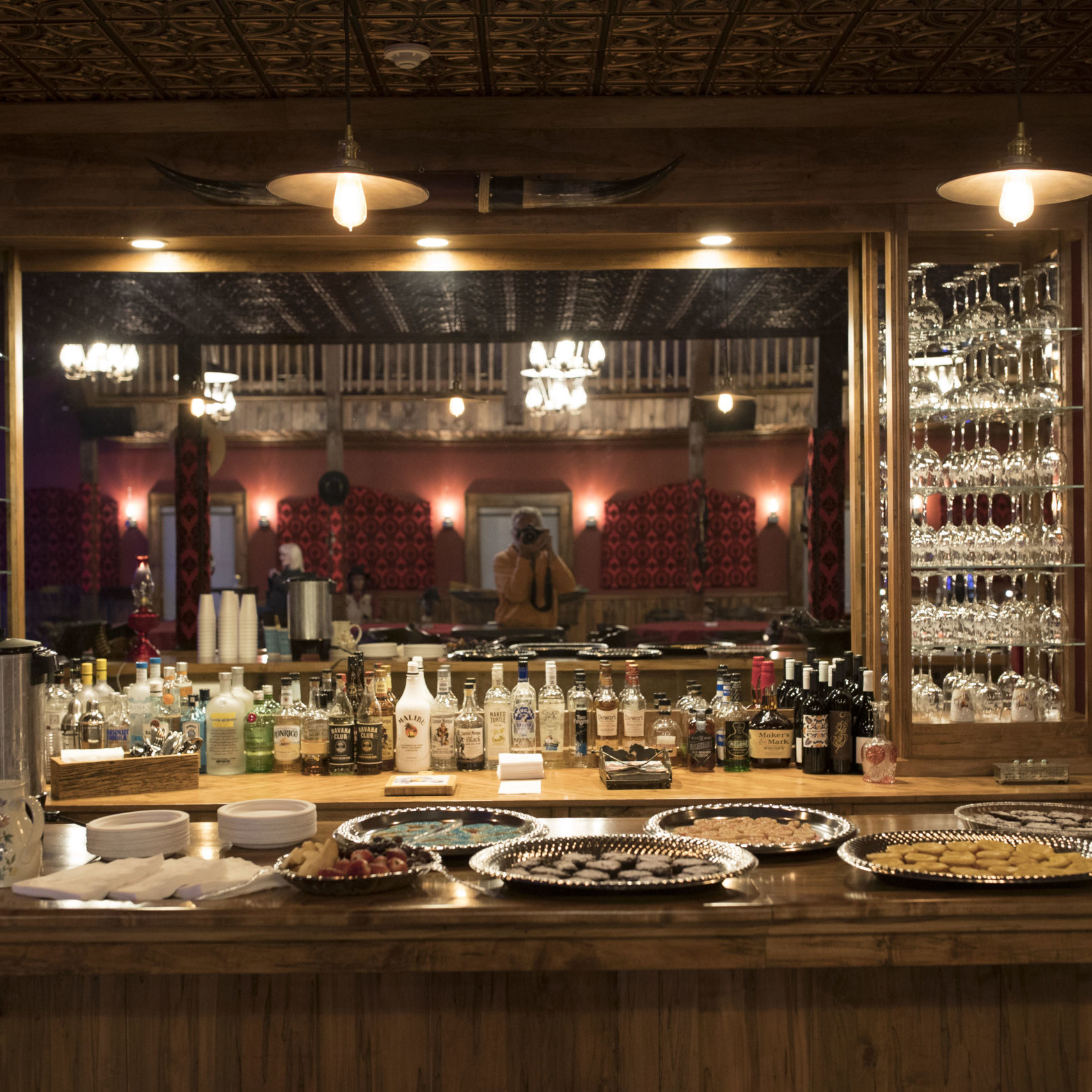 About Us - Saloon Studios